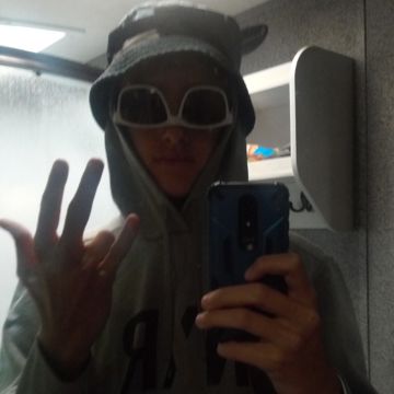 Ronan Williams (@robloxsafina_) • BandLab - Make Music Online