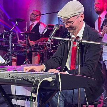 A post by Steven Marc S | BandLab