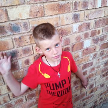 Joshua De lange (@joshthebadassyter) • BandLab - Make Music Online